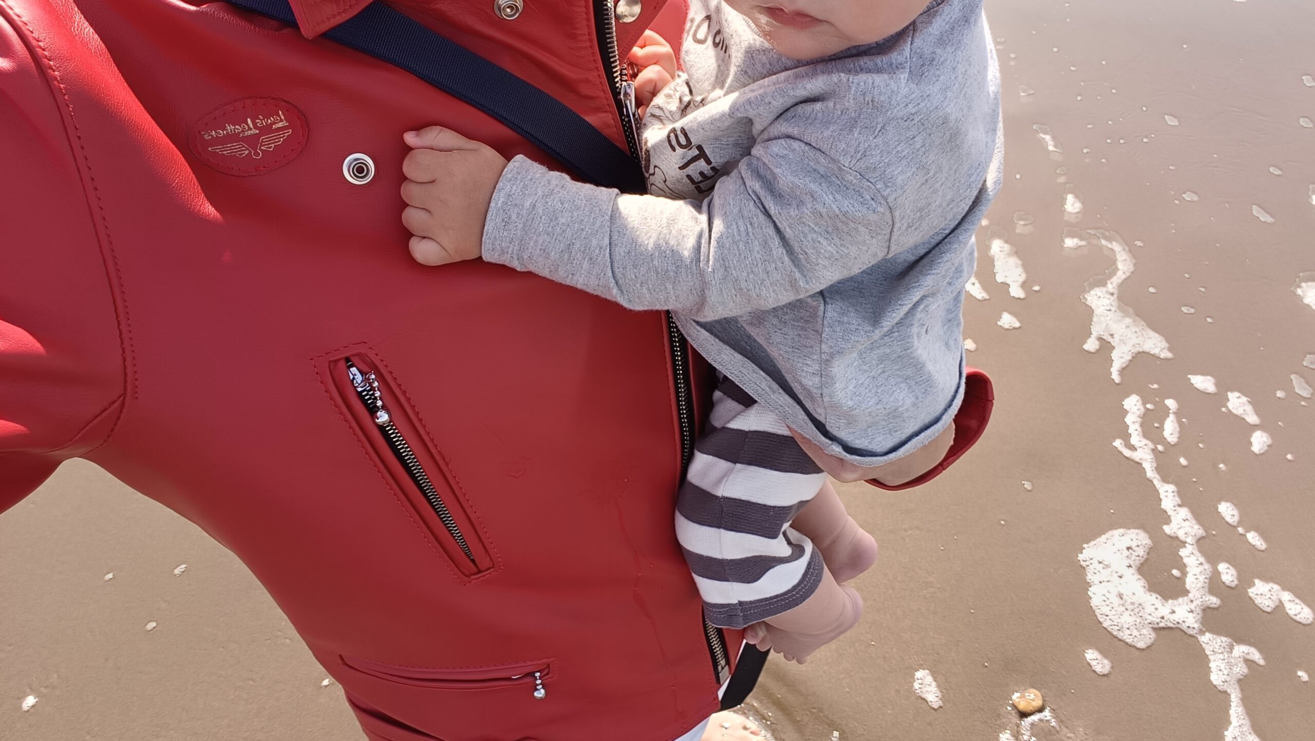 【知らないと損】革ジャンのファスナーが閉まらない原因は だった！？海風後に効く対処法5選 | 革ジャントラベラー:JASCON